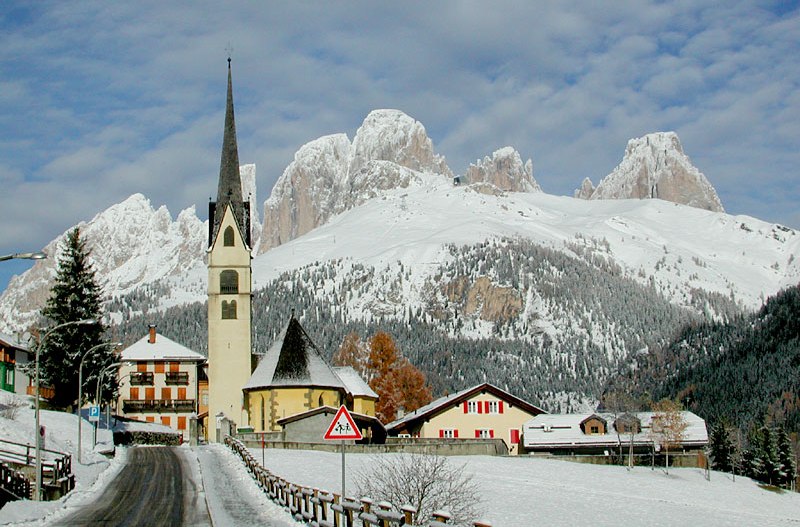 Resort guide Canazei: maps, restaurants & information