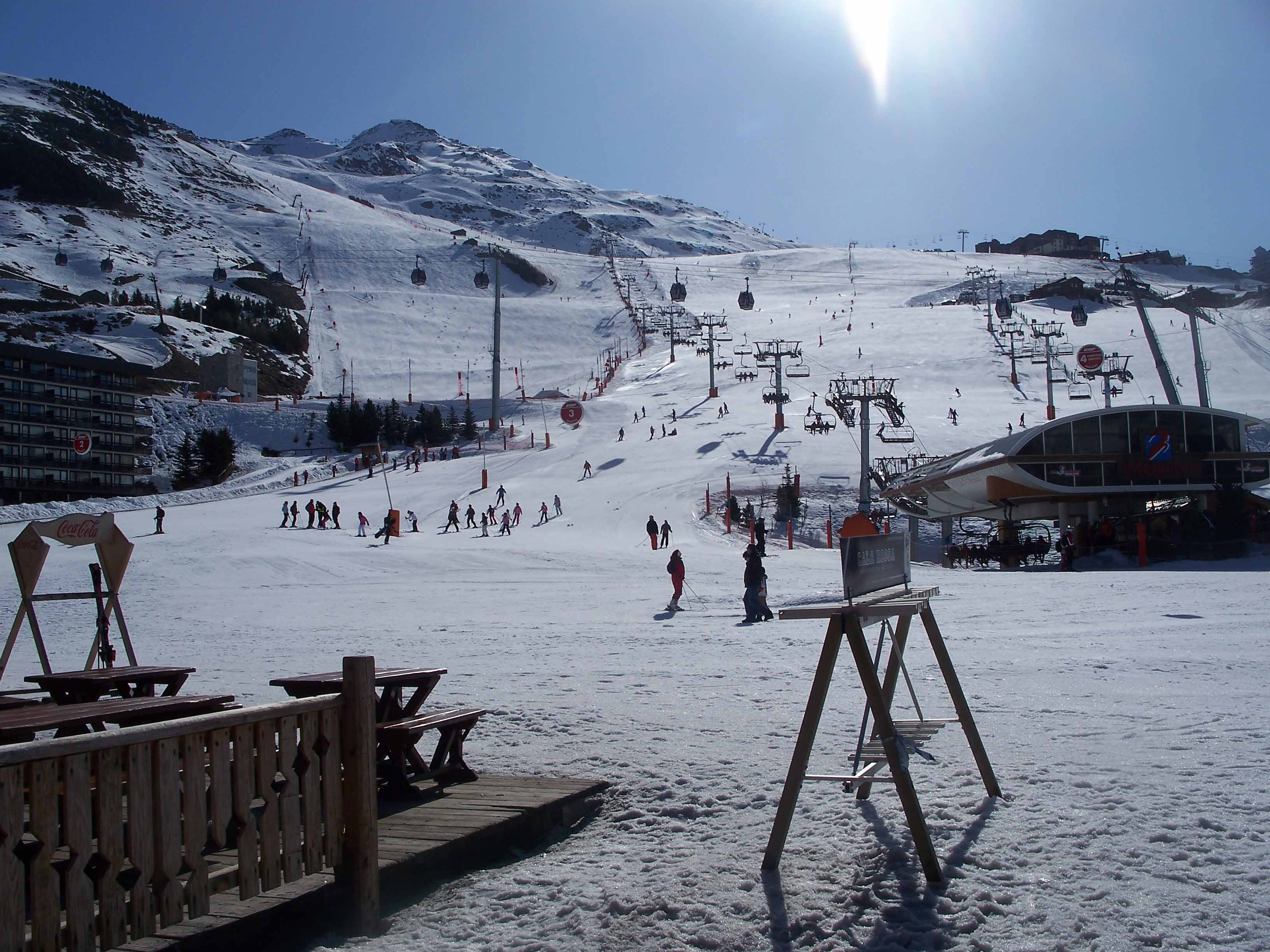 Resort guide Les Menuires: maps, restaurants & information