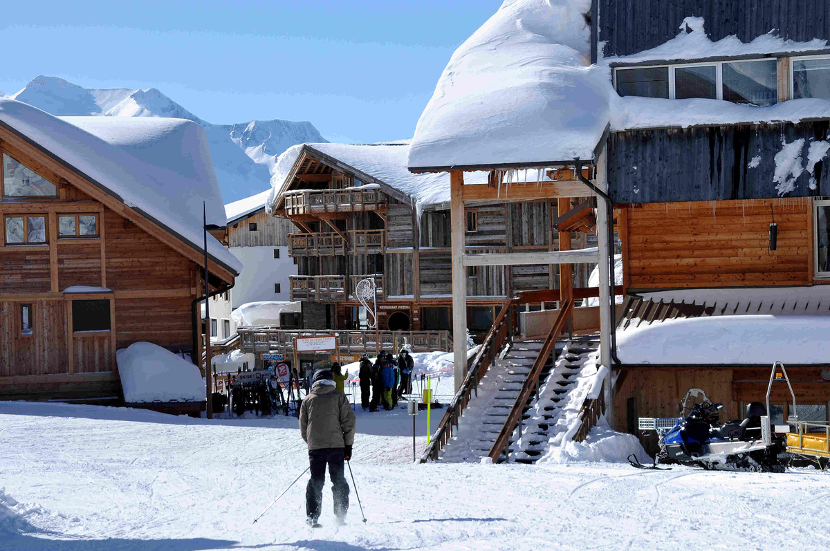 Resort guide Alpe d'Huez: maps, restaurants & information