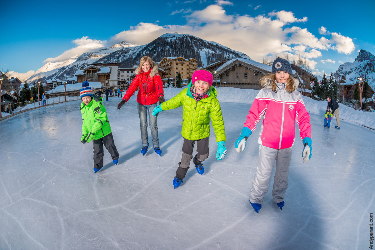 Resort guide Val d'Isere: maps, restaurants & information