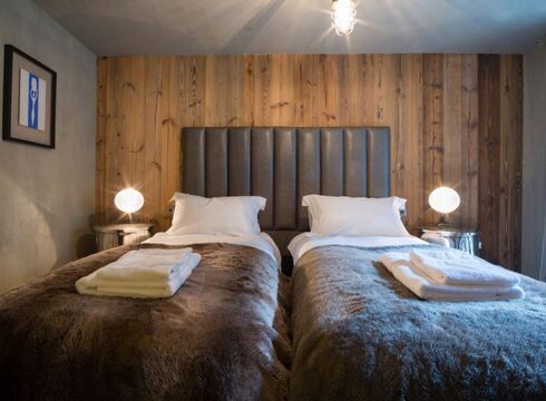 Resort guide Courchevel Le Praz: maps, restaurants & information