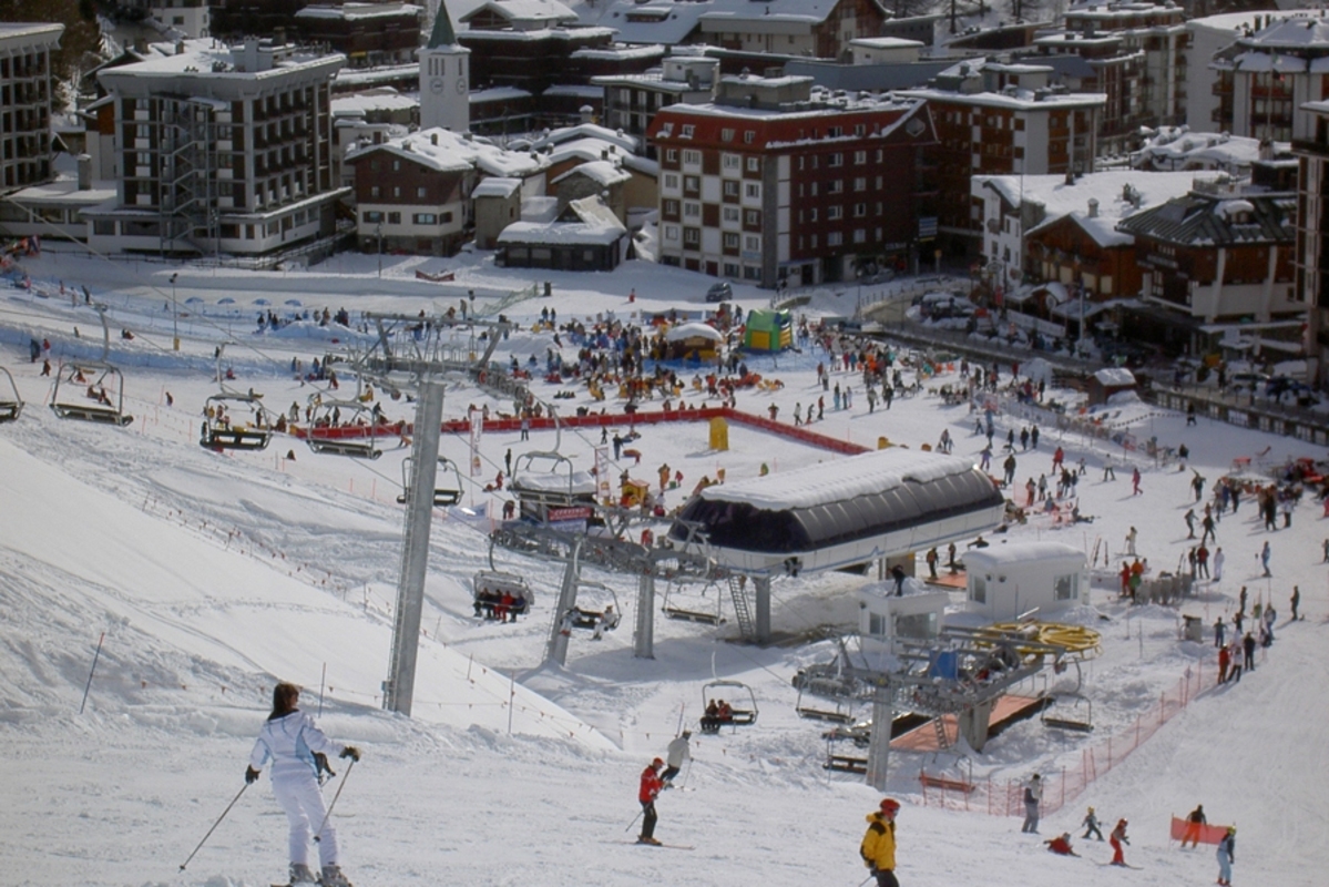 Resort guide Cervinia: maps, restaurants & information