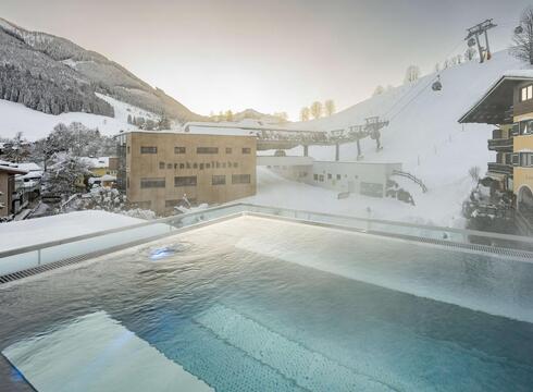 Resort guide Saalbach: maps, restaurants & information