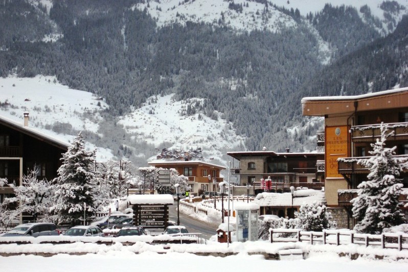 Resort guide Courchevel Le Praz: maps, restaurants & information