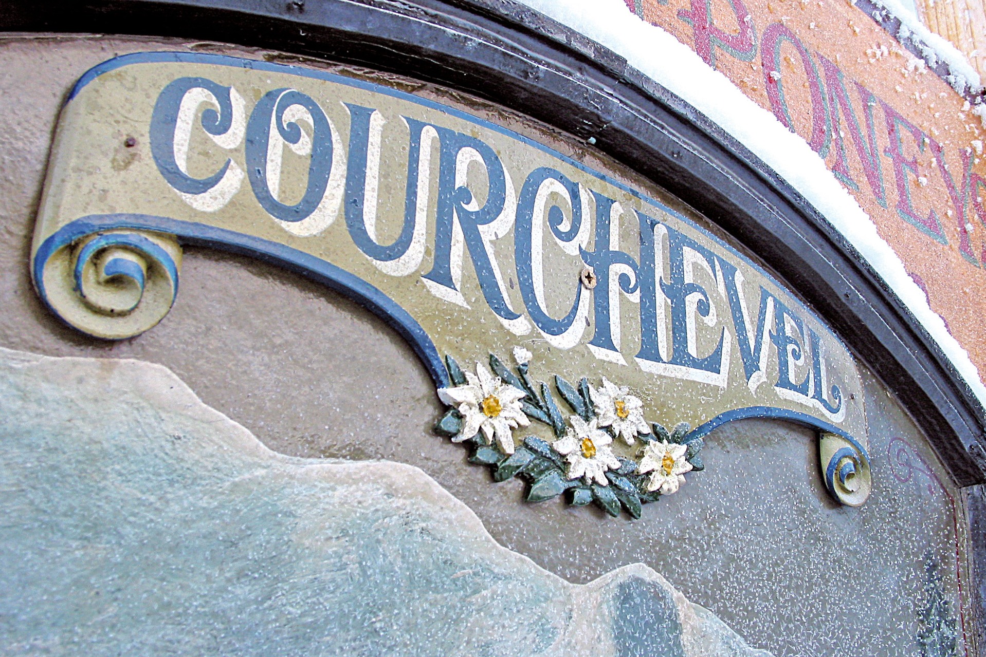 Resort guide Courchevel Le Praz: maps, restaurants & information